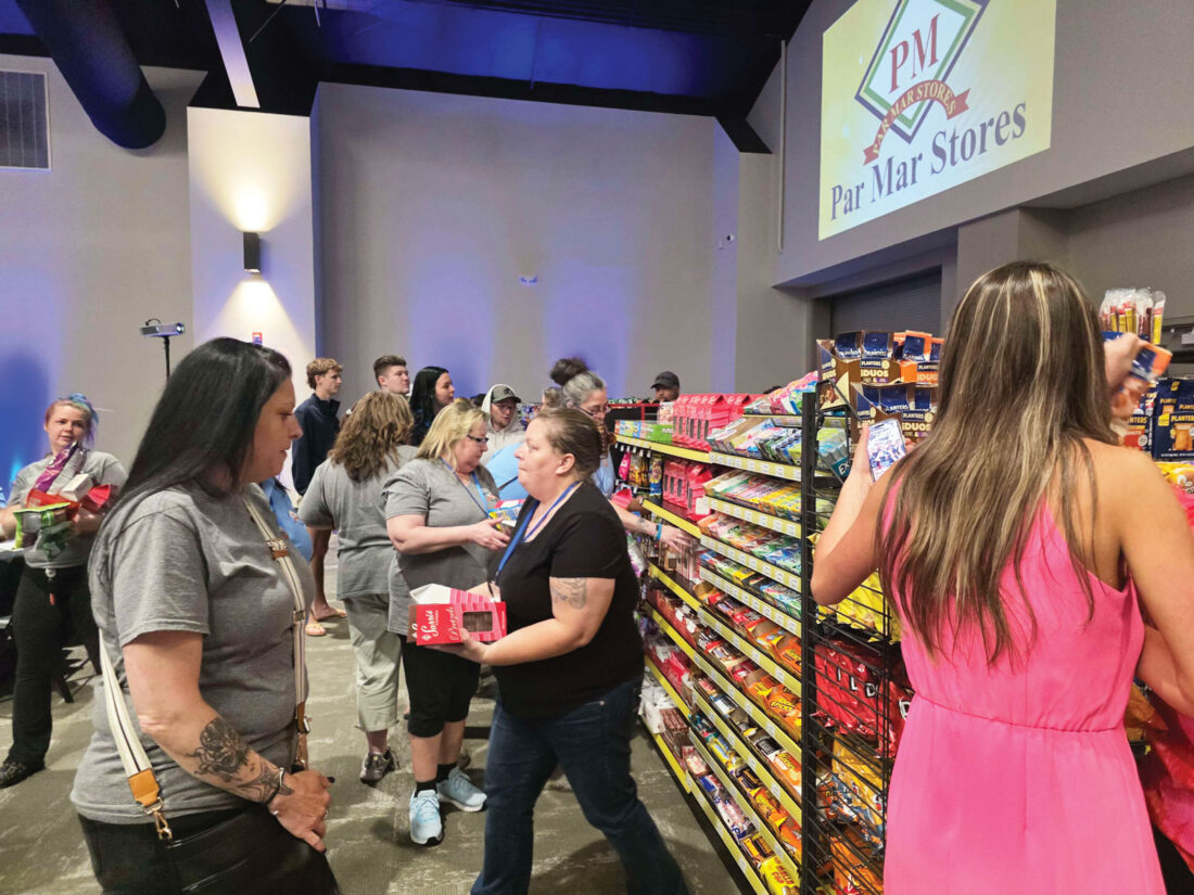 Par Mar recognizes students at scholarship dinner | News, Sports, Jobs ...